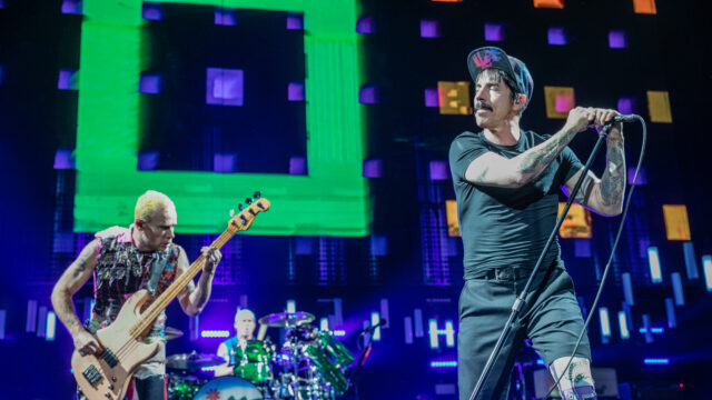 Red Hot Chili Peppers, Queens Of The Stone Age en RONDÉ naar Pinkpop ...