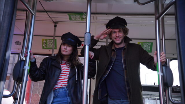 Stembussen 3FM Awards geopend met de 3FM Stemtram | NPO 3FM