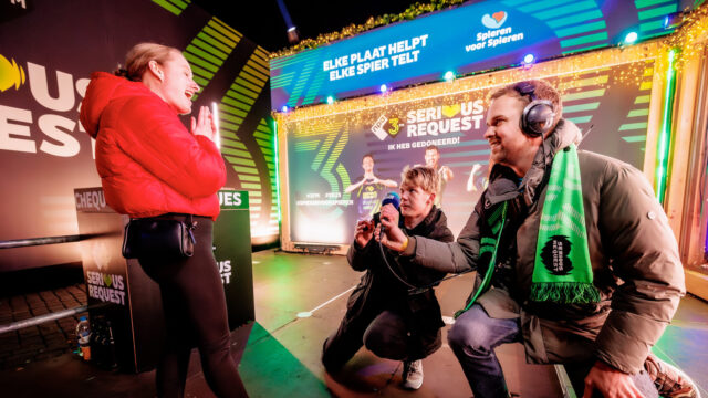 Romantiek! Tycho doet huwelijksaanzoek bij het Glazen Huis | NPO 3FM