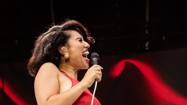 Gouden duo Mark Ronson en RAYE leveren ‘Suzanne’ – instant 3FM Megahit ...