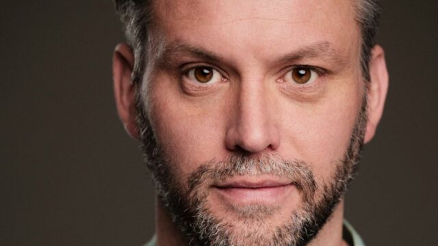 Acteur Kevin Hassing (38) drinkt al ruim drie jaar geen alcohol: "Ik ...