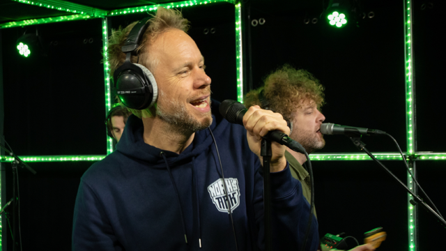 Diggy Dex houdt het 'Allermeest' van jou in de 3FM Live Box | NPO 3FM