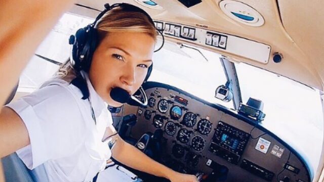 Michelle (25) is pilote en vertelt daar graag over online | NPO 3FM