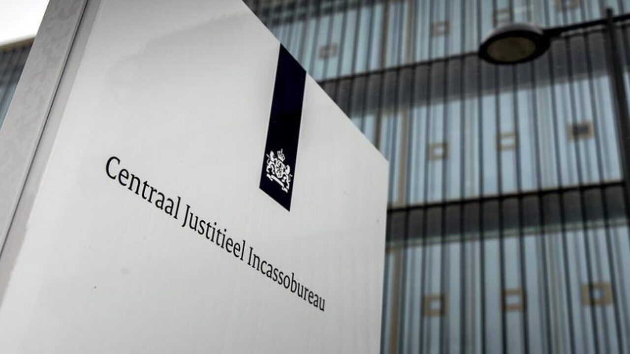 Pas op voor oplichters die CJIB-smsjes, appjes of mailtjes versturen ...