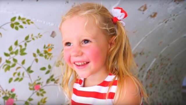Deze kids verdienen miljoenen op YouTube | FunX
