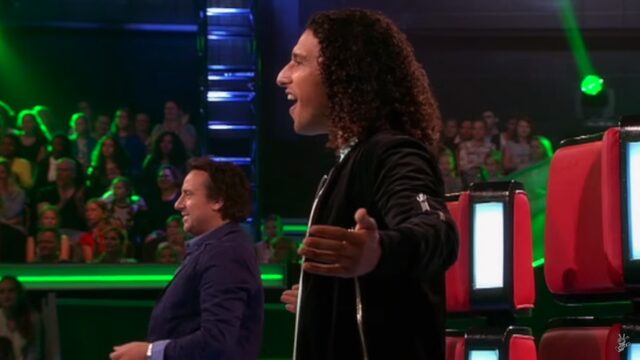 The Voice Kids: Alle coaches draaien direct om voor Maya | FunX