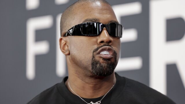 Kanye West wordt mogelijk gearresteerd als hij 'Heil Hitler' optreedt ...