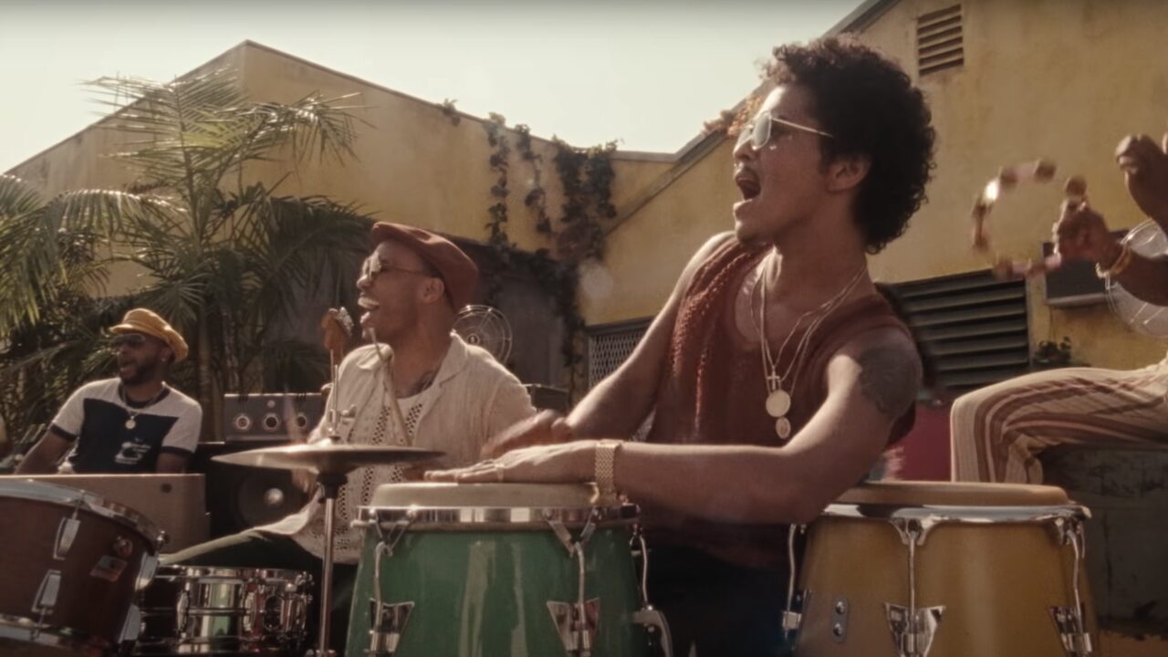 Eerste album van Silk Sonic verschijnt in november | FunX