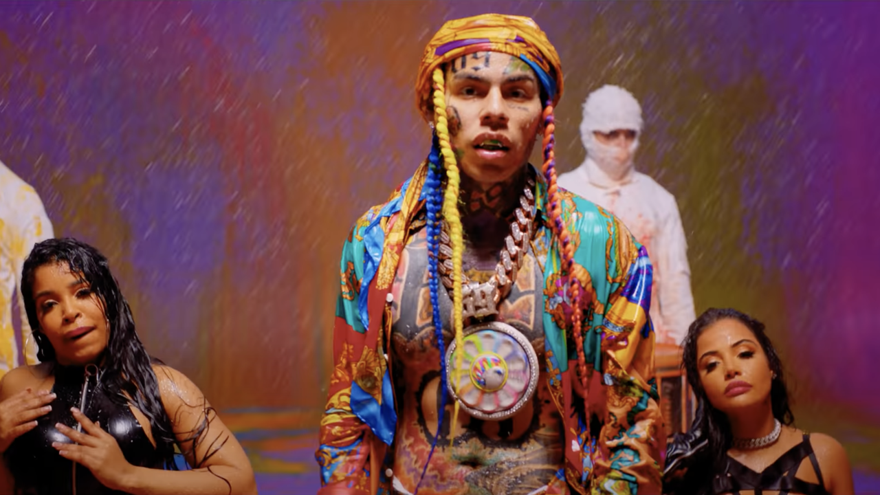 6ix9ine keert terug met nieuwe track 'GINÉ' en bijbehorende video | FunX