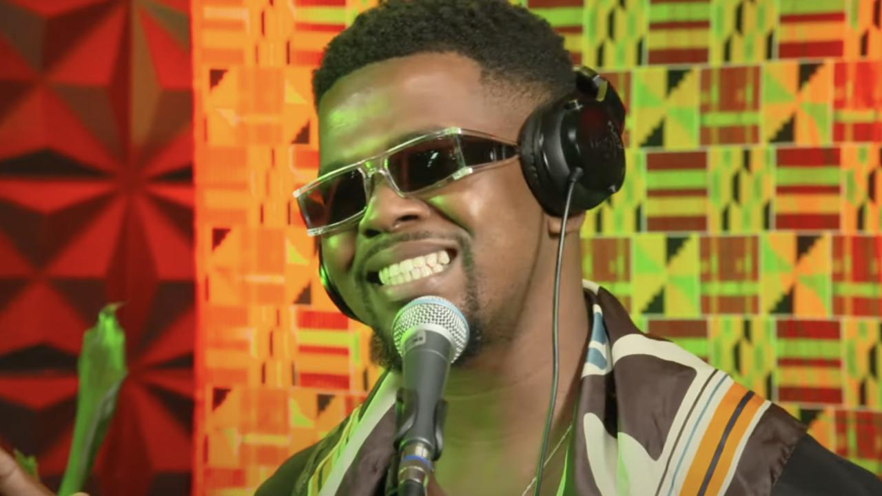 Kandidaten springen op een tune van Bryan Mg in tweede ronde FunX ...