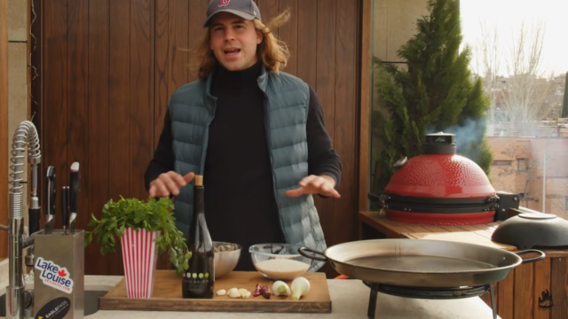 Zoon van Spaanse acteur Rodolfo Sancho zaagt chirurg in stukken en ...