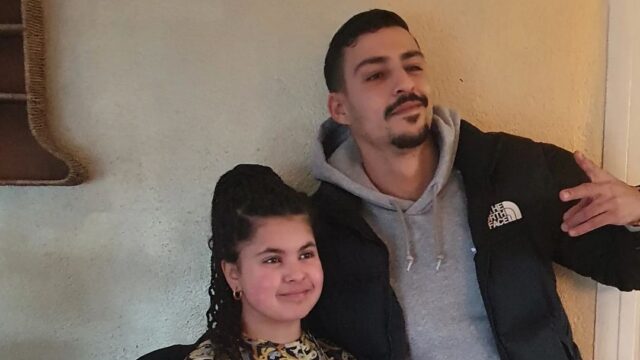 Boef houdt zijn woord en koopt studio voor jonge fan | FunX