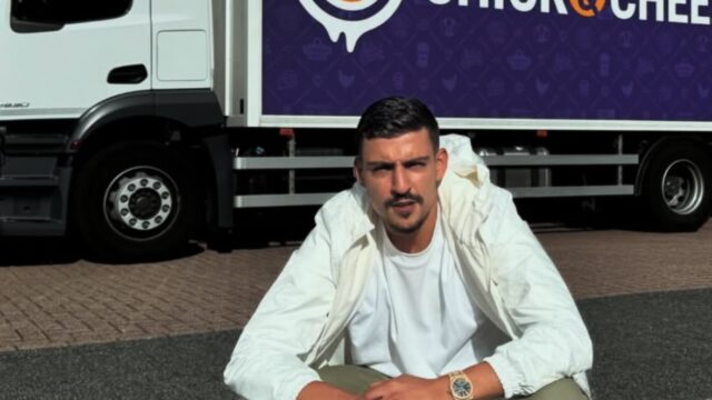 Boef blijft 'humble' en wisselt Rolls-Royce in voor andere auto: "Dak ...