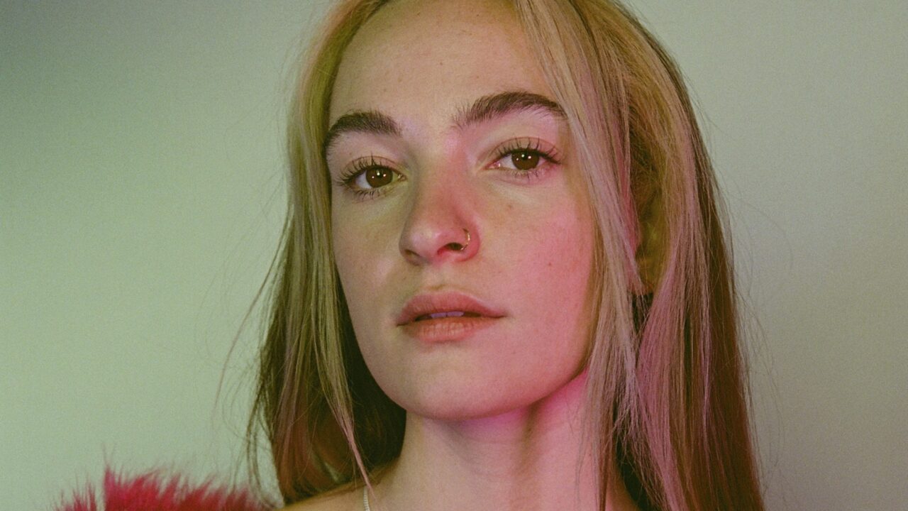 Neomi Speelman: Ik ben niet zo’n hype girl’ | NPO Radio 1