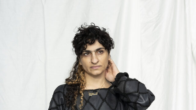 In Iran is dansen verboden, maar 'als het lichaam wil dansen, vindt het ...