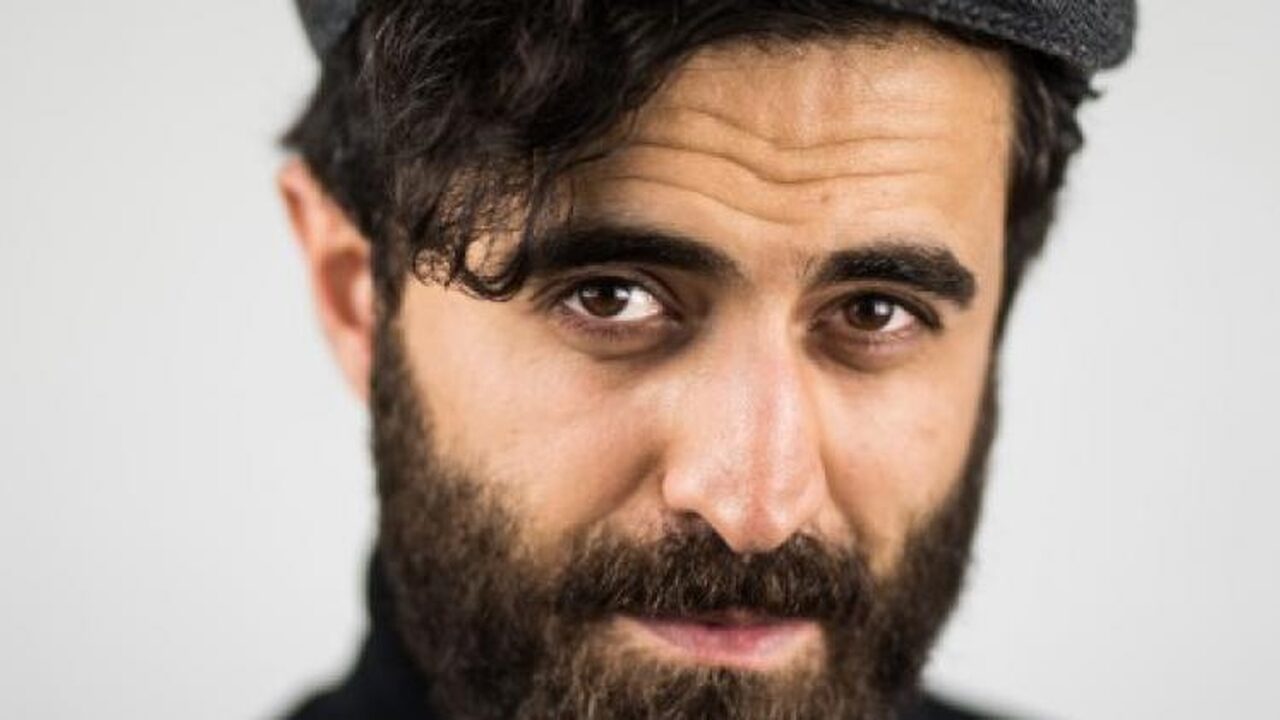 Saman Amini: 'Succes haalt niet de pijn weg' | NPO Radio 1