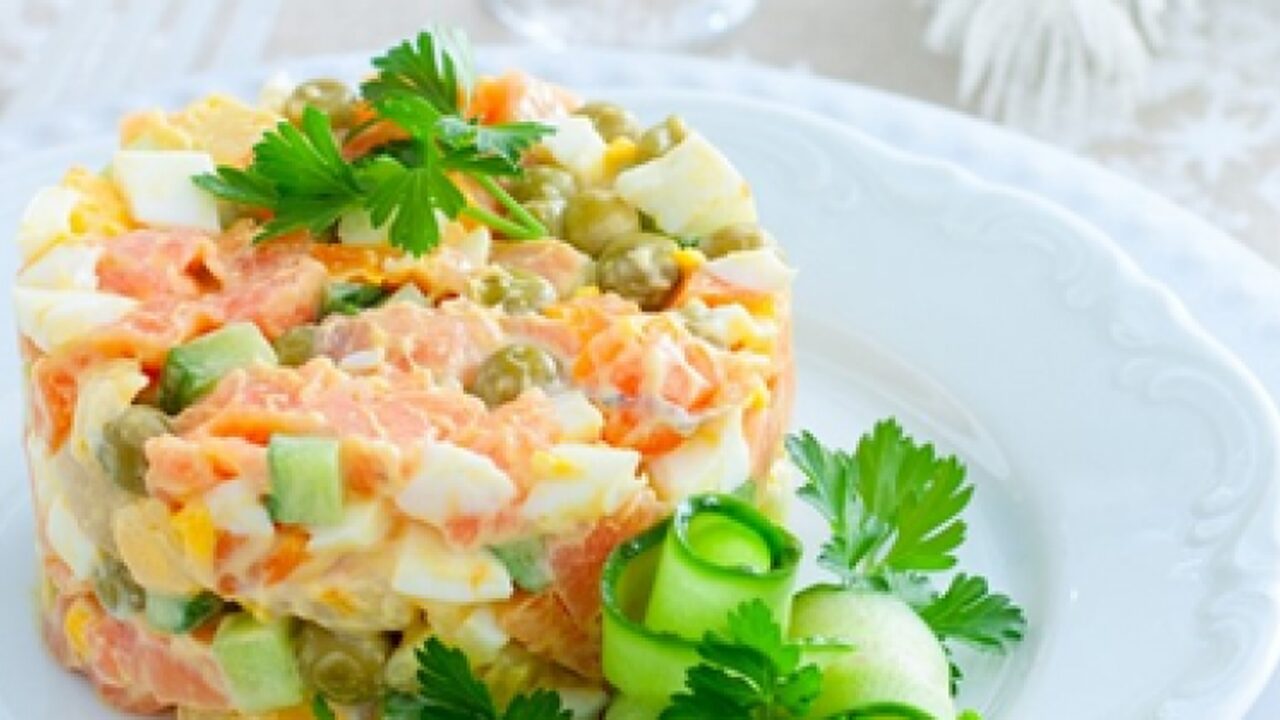 Huzarensalade naar recept van de enige echte Holtkamp | NPO Radio 1