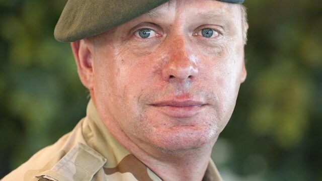 Luitenant-generaal waarschuwt voor 'hybride oorlogsvoering' vanuit ...