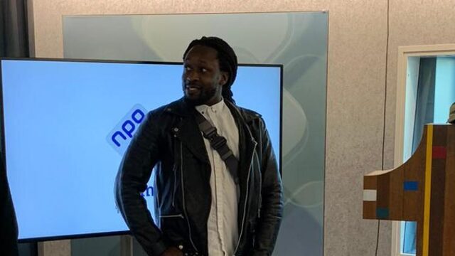 Rapper Akwasi doet na stilte voor het eerst zijn verhaal: 'Ik kijk ...