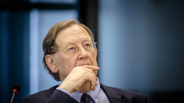 Voormalig DNB-president Wellink: Kabinet schuift koopkrachtproblemen ...