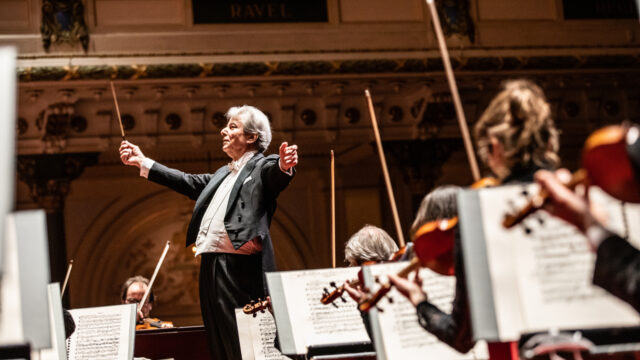 Hartmut Haenchen wordt ere-dirigent van het Nederlands Philharmonisch ...