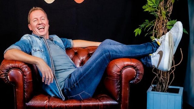 Edwin Evers verrast Ruud en Olcay met balkonserenade | NPO Radio 2