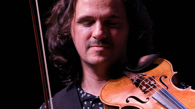 Thom Hoffman en Tcha Limberger te gast in Podium Klassiek 2 maart | NPO Klassiek