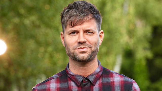 Simon Keizer verrast zijn Annemarie met liefdeslied